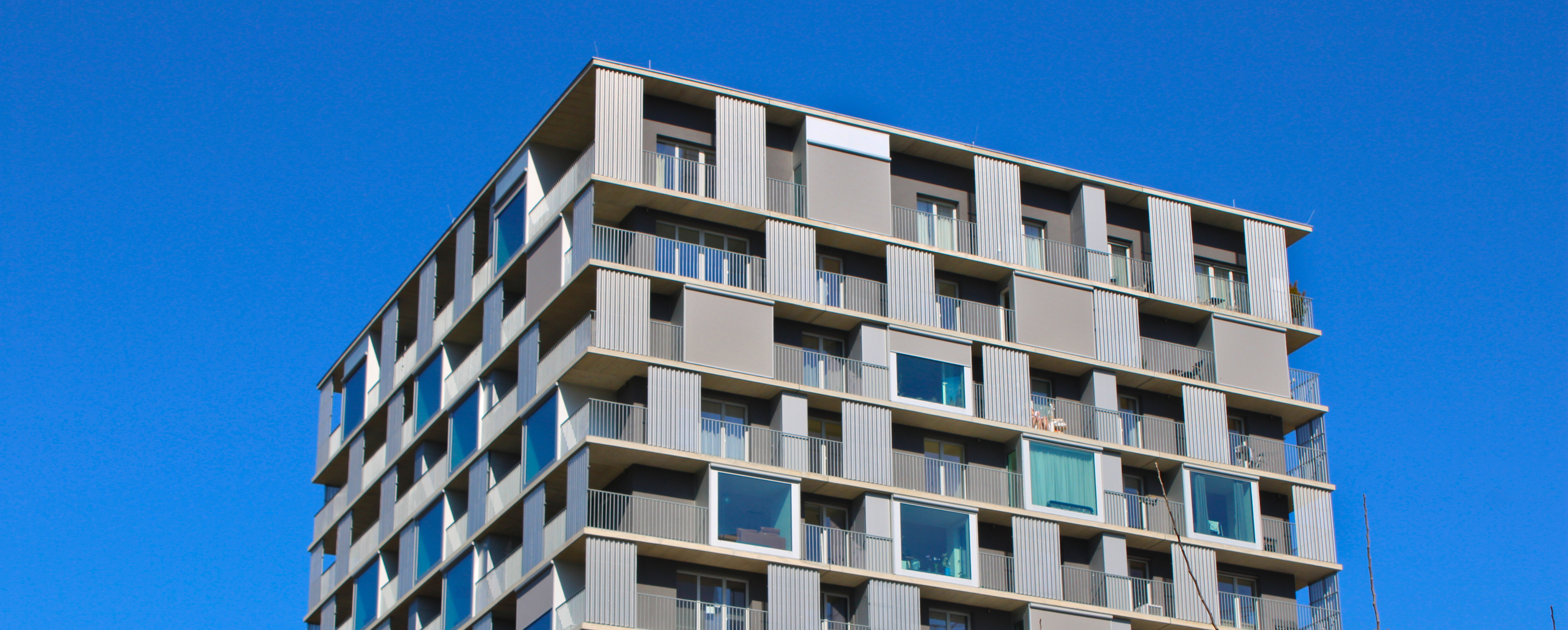 Windows in an apartment building: a case from our practice — Dostupný ...